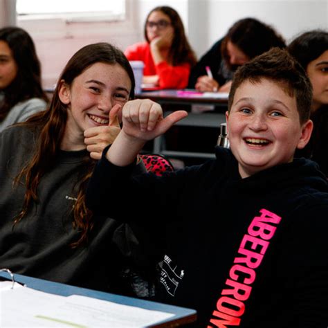 Contacto Escuela Martín Buber