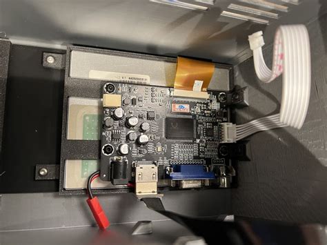 One Of The First Home Computers Resurrected — Raspberry Pi And 3d Printing Brings Faux Trs 80 To