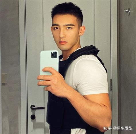 男生有这2种脸型特征，很适合剪“寸头”发型，阳光又帅气 知乎