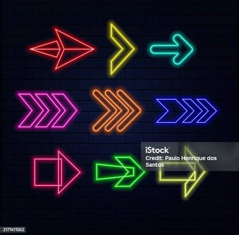 핑크 네온 빛 방향 화살표 선 및 신호 아이콘 일러스트 검은 배경 4k 일러스트 0명에 대한 스톡 벡터 아트 및 기타 이미지 0명 네온 노랑 Istock
