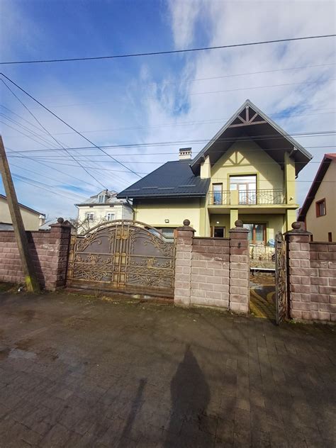 Продаж 5 кім будинку 190 м кв 3 сот землі з меблями побутовою 5 250 000 Продаж будинків