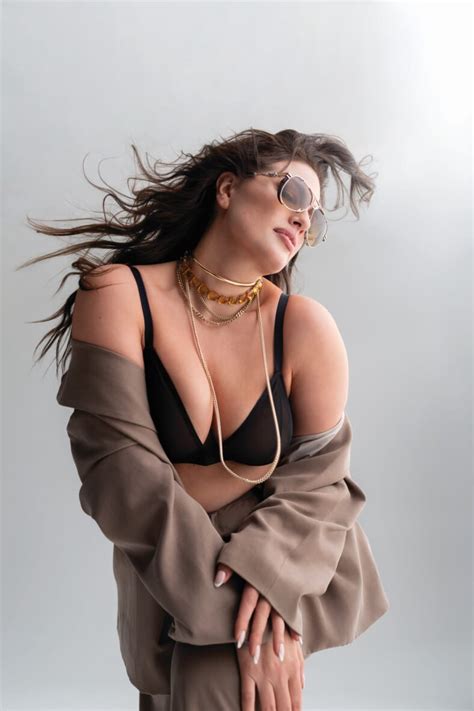 World S Sexiest Woman Ashley Graham Is Maxim S Hot Cover Star Maxim