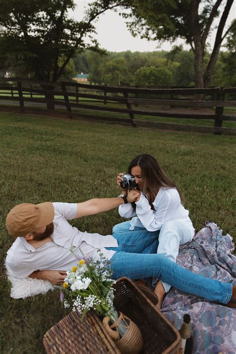 Summer Countryside Meadow Engagement Cass And Co