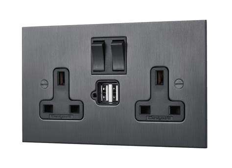 CLASSIC SQUARE EDGE TWIN SWITCHED SOCKET WITH TWIN USB IN DARK ANTIQUE BRONZE Wandsworth