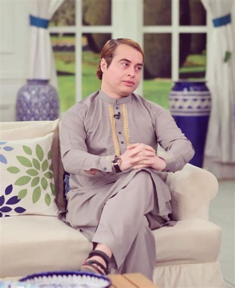 Nasir Khan Jans Inspiring Umrah Journey Reviewit Pk