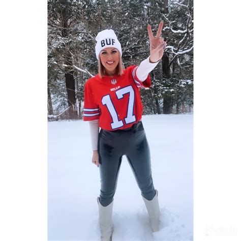 Amber Borgna And We Are Live 👏🏼 🚫💉 Babe Put The Needle Facebook