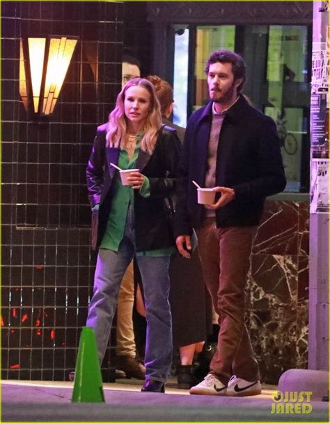 Kristen Bell And Adam Brody Film A Kissing Scene For Netflix Comedy