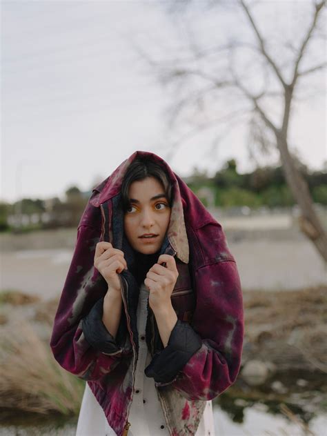 Elizabeth Weinberg Photographed Actress Gabrielle Decaro Ah News