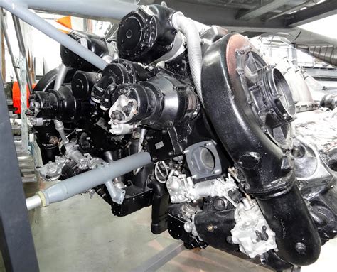 Plastic Models On The Internet Engine Walkaround Vol 1 Daimler Benz DB610