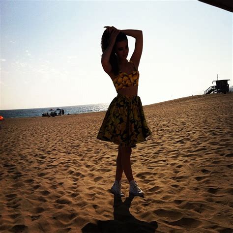 Hailee Steinfeld Beautiful At Her Beach Photoshoot 82212