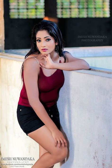 Tharunaya Modelsrilankan Modelssri Lankan Models Onlinefemale Models