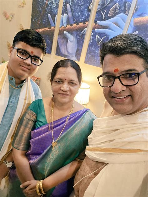 dr deepak krishnamurthy on twitter with my mother sister and niece 😍