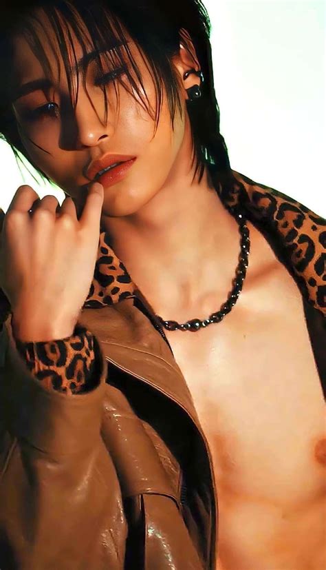 Pin By Hyebaragii On Ateez Kpop Guys Park Seong Hwa Hot Korean Guys