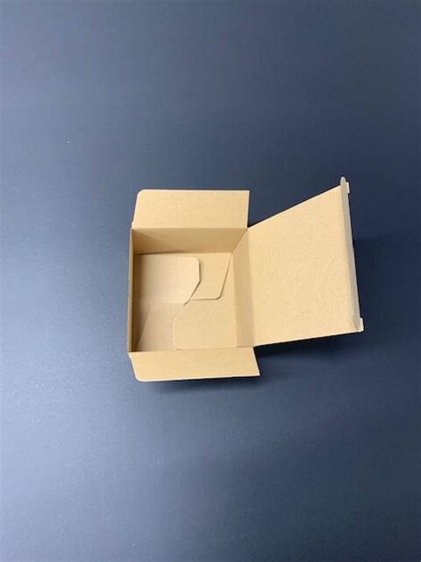 B式段ボール箱（ワンタッチe段） 株式会社東鈴紙器