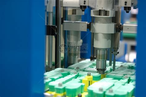 生产线上的树脂模具高清图片下载 正版图片600696274 摄图网