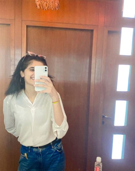 My Eyes Were At Iphone But I Had ₹30000 Budget I Was Using Samsung