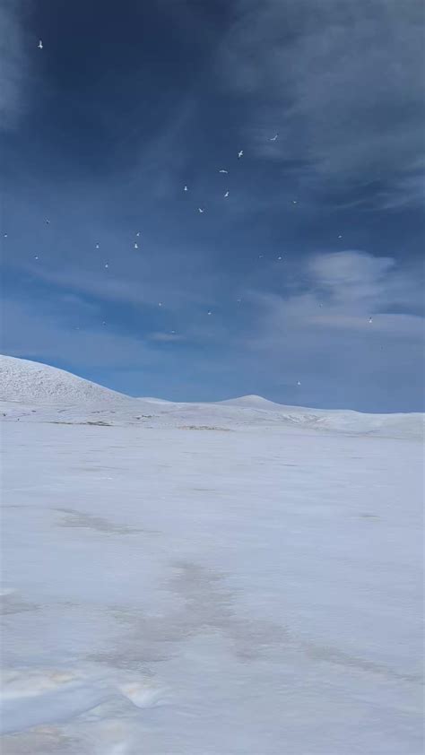 ესეც ჯავახეთის კიდევ ერთი საოცარი ადგილი მადათაფის ტბა რომელიც ძალიან ახლოს მდებარეობს სომხეთის