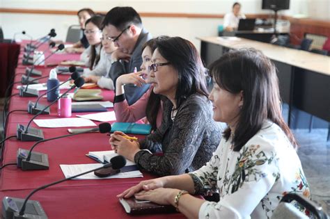 ТӨРИЙН АЛБАН ХААГЧДЫГ ЧАДАВХЖУУЛАХ ҮЕ ШАТТАЙ СУРГАЛТ ЯВАГДАЖ БАЙНА