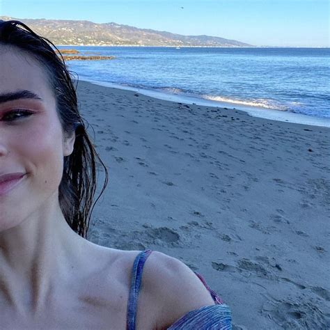 Giulia Be Encanta Com álbum De Fotos Na Praia E Seguidores Elogiam