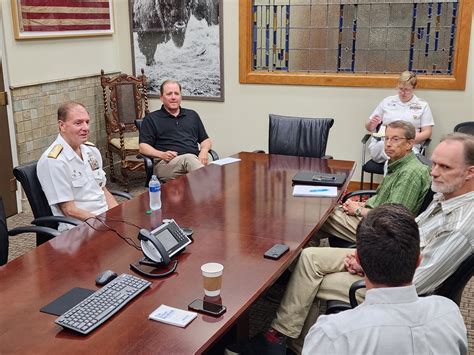 Doing The Hard Thing Took Stuart Munsch From Oakes Nd To The Navy