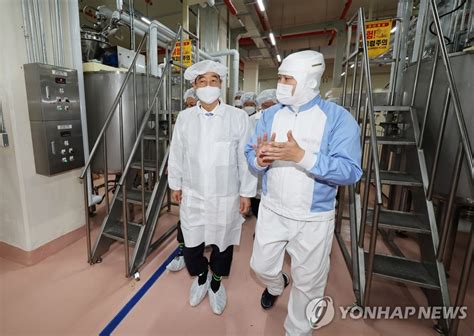 한덕수 총리 롯데제과 대전공장 생산 현장 방문 연합뉴스 한덕수 총리 롯데제과 대전공장 생산 현장 방문 연합뉴스