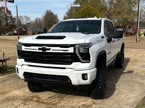 2024 Chevy Silverado Lifted