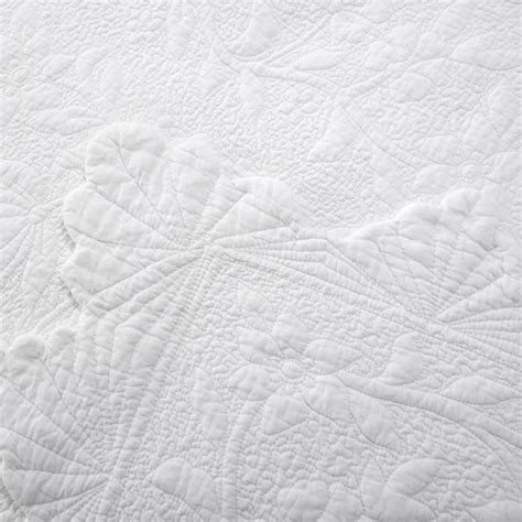 Lulette Coverlet Set Articture