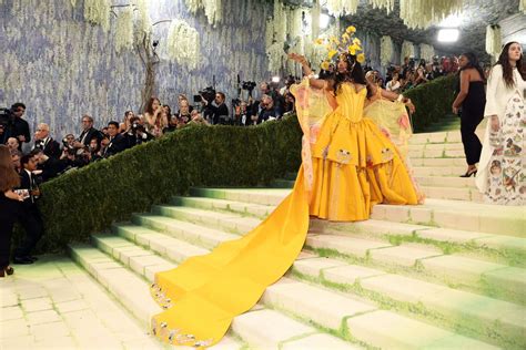 Sza Tout En Jaune Au Met Gala 2026