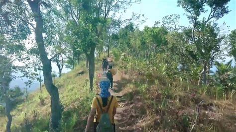 Bukit Mende Kintamani Suguhan Alam Spektakuler Bak Negeri Atas Awan