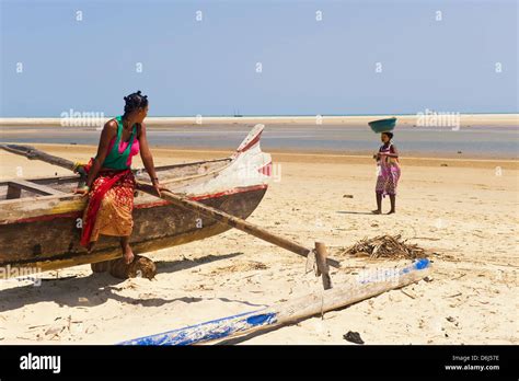 Jeunes Femmes Madagascar Banque De Photographies Et Dimages à Haute