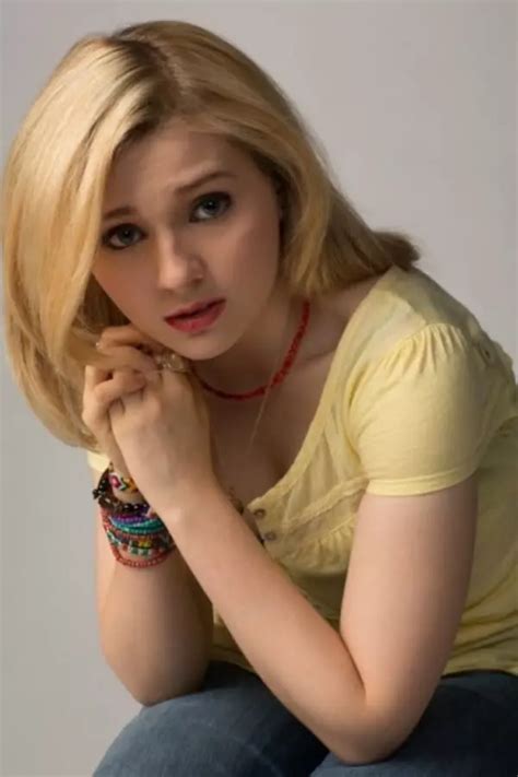 Hot And Sexz Abigail Breslin Photos ThBlog