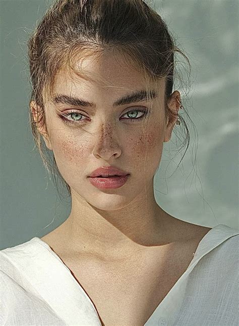 Most Beautiful Faces Beautiful Eyes Brunette Beauty Lighter Brown