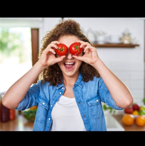 С домати се отслабва най лесно през лятото За 7 дни се свалят 10 кг а първите 3 дни