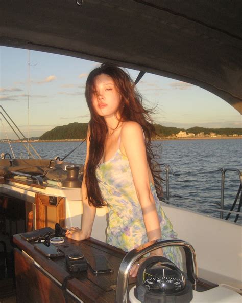 유하 낯선곳에서 꼭 옛날 빵집 들려보는 취미가 있어요 빵돌이랑 살믄 그렇게 됩니다 🥖🍞🥪🥯🥐🥨🧁🍰🎂🍩 장성가시면 논개식당 가셔서 육회비빔밥과 소고기무국백반 꼭