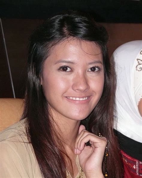 Foto Sexy 2011 Adhtya Putri Star Actress And Model