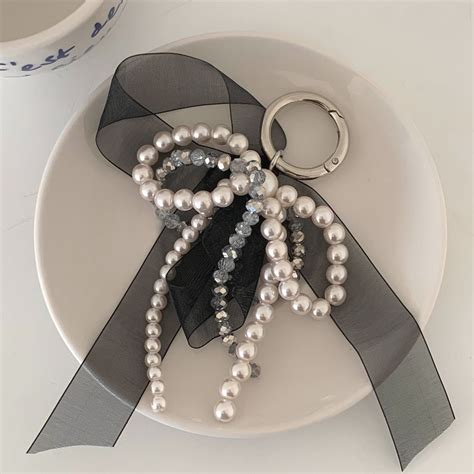 제니데이 진주 쉬폰 크리스탈 리본 키링 가방 고리 장식 키홀더 비즈 샤인 볼드 레이어드 펄 스트랩