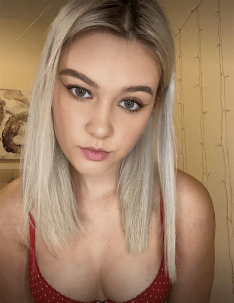 Naughty selfie of the day : r/Selfie_Heaven