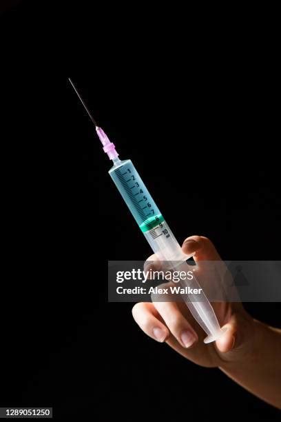 Hypodermic Needle Sizes Photos And Premium High Res Pictures Getty Images