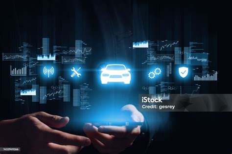 스마트 폰 및 홀로그램이있는 다른 장치를 통한 스마트 기계 제어의 개념 개념에 대한 스톡 사진 및 기타 이미지 개념 계획