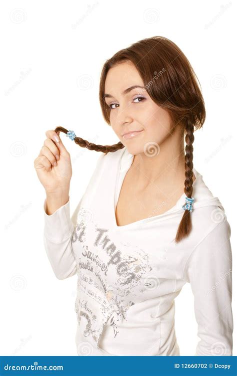 Jeune Femme De Sourire Avec Des Tresses Flirtant Photo Stock Image Du