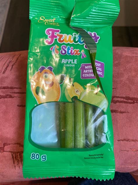 Конфеты фруктовые Fruity Stix со вкусом яблока Apple Sweet Corner калорийность пищевая