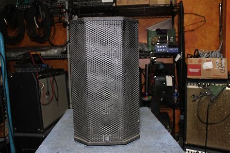 Carvin S648 Column Array Passive Reverb