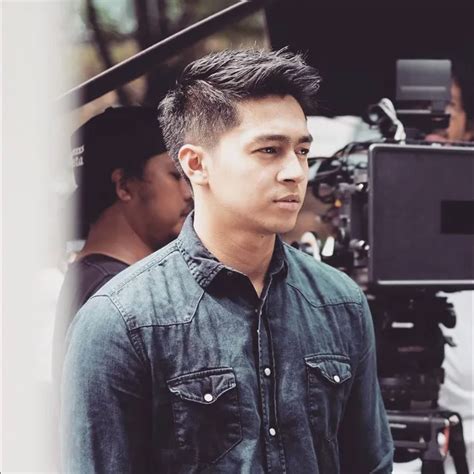 Potret Transformasi Deva Mahenra Semakin Maskulin Dari Pesona Boy Next