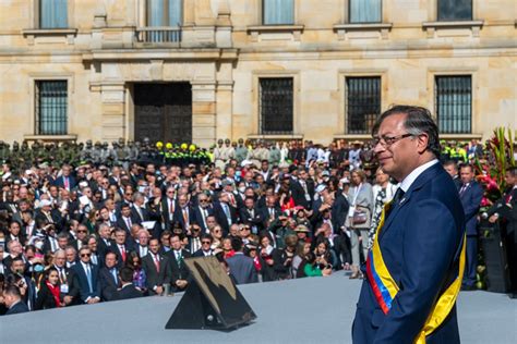Detalles De La Posesión De Gustavo Petro Primer Presidente De Izquierda