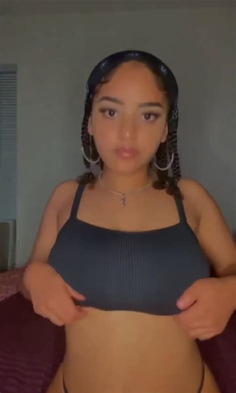 Whats The Name Of This Girl About To Flash Her Tits 1520954