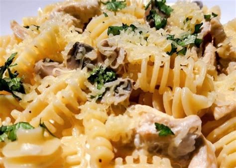 Receita Da Massa Com Peru Cogumelos E Natas Fácil E Rápida