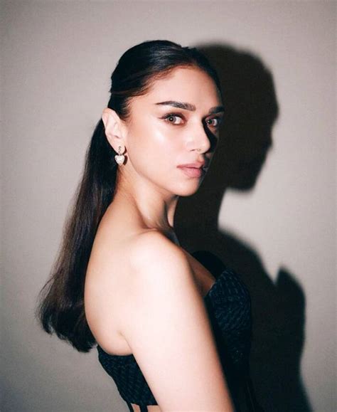Aditi Rao Hydari Looks Gorgeous In Sultry Photoshoot