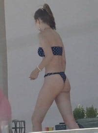 Gigi Hadid Vs Bella Hadid Sister Ass Battle