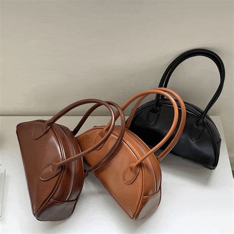 [3color] 반달쉐입 애나멜 숄더백 여성 토트백 격식 하객룩 데일리 가죽 가방 핸드백 쇼퍼백 장바구니 꾸안꾸 에이블리