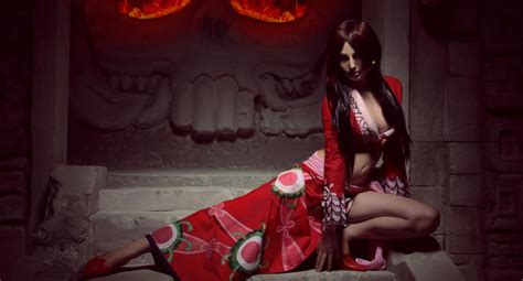 10 Cosplay Boa Hancock Dari One Piece Mana Yang Paling Mirip